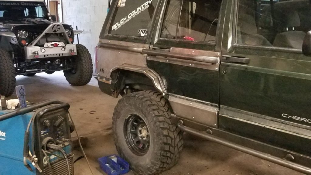 Rear Door Rub Rails – Jeep Cherokee XJ 4-door (84-01)