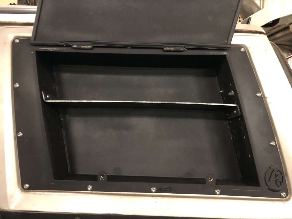 Storage Window – Jeep Cherokee XJ 4-D (84-01)